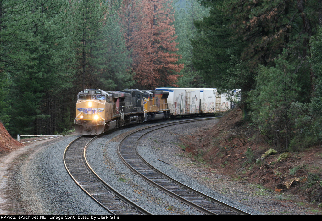 UP 5660 Eastbound